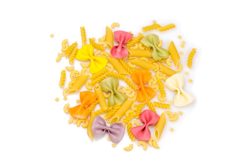 Lavoretti per bambini con la pasta colorata - Blogmamma.it